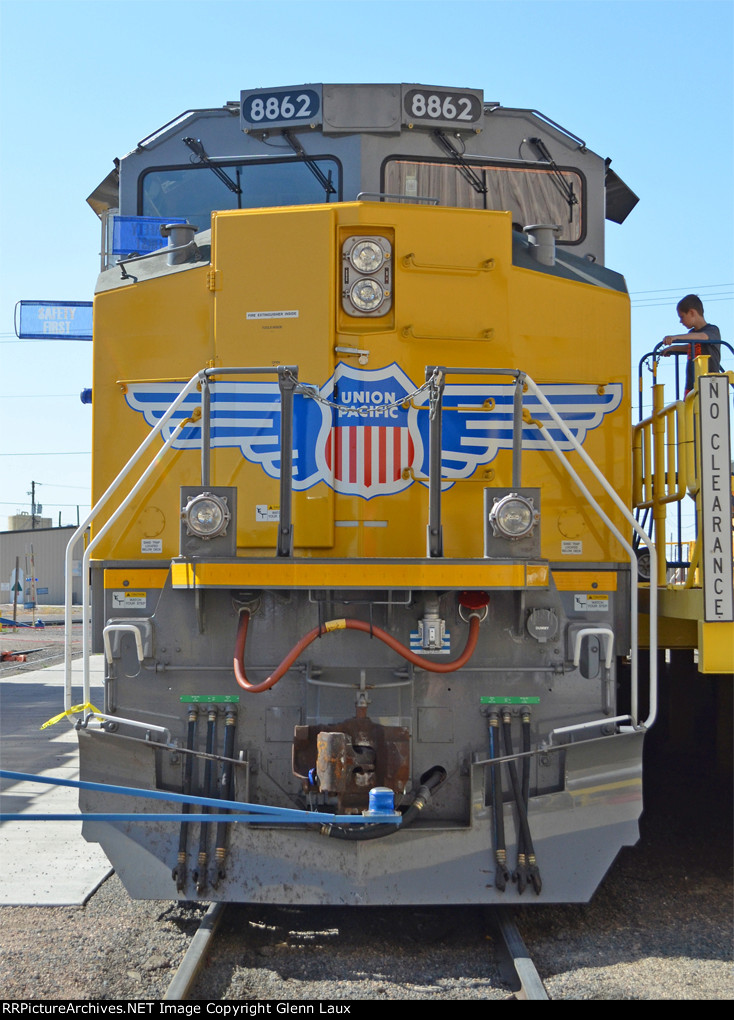 Brand new UP 8862 on display at the Bailey Yard locomotive shop during Railfest.